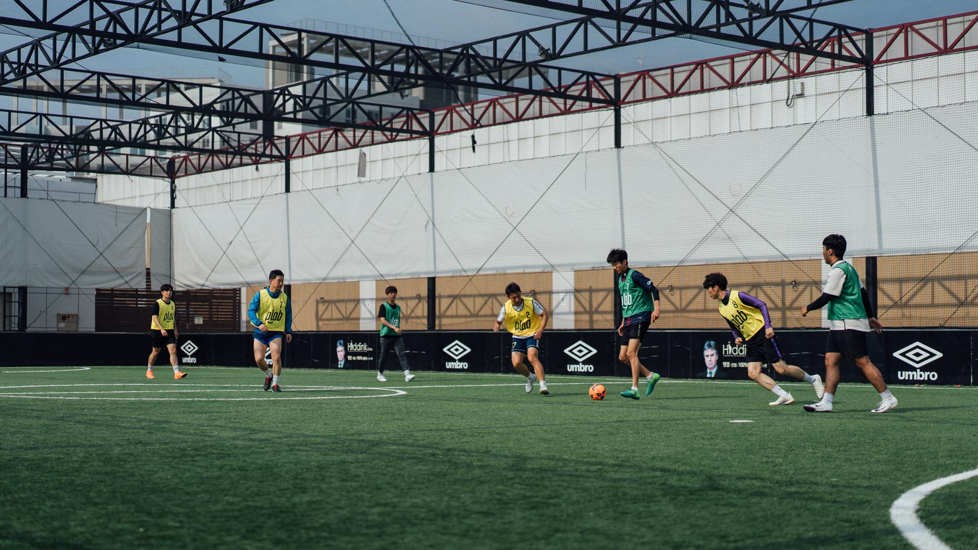 2025년 11월 10일 월요일 21:00 서울 은평 롯데몰